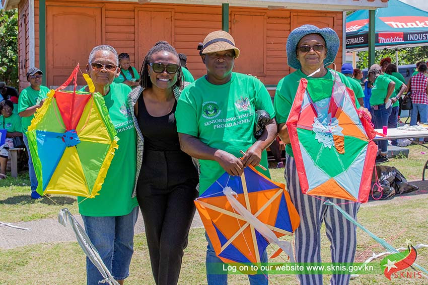 SENIORS SPIRIT SOAR AT KITE FLYING EVENT AT BLACK ROCKS | Buckie Got It